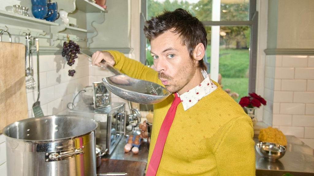 Harry Styles at Wembley Stadium — London Travel Guide (12 nights, June ...